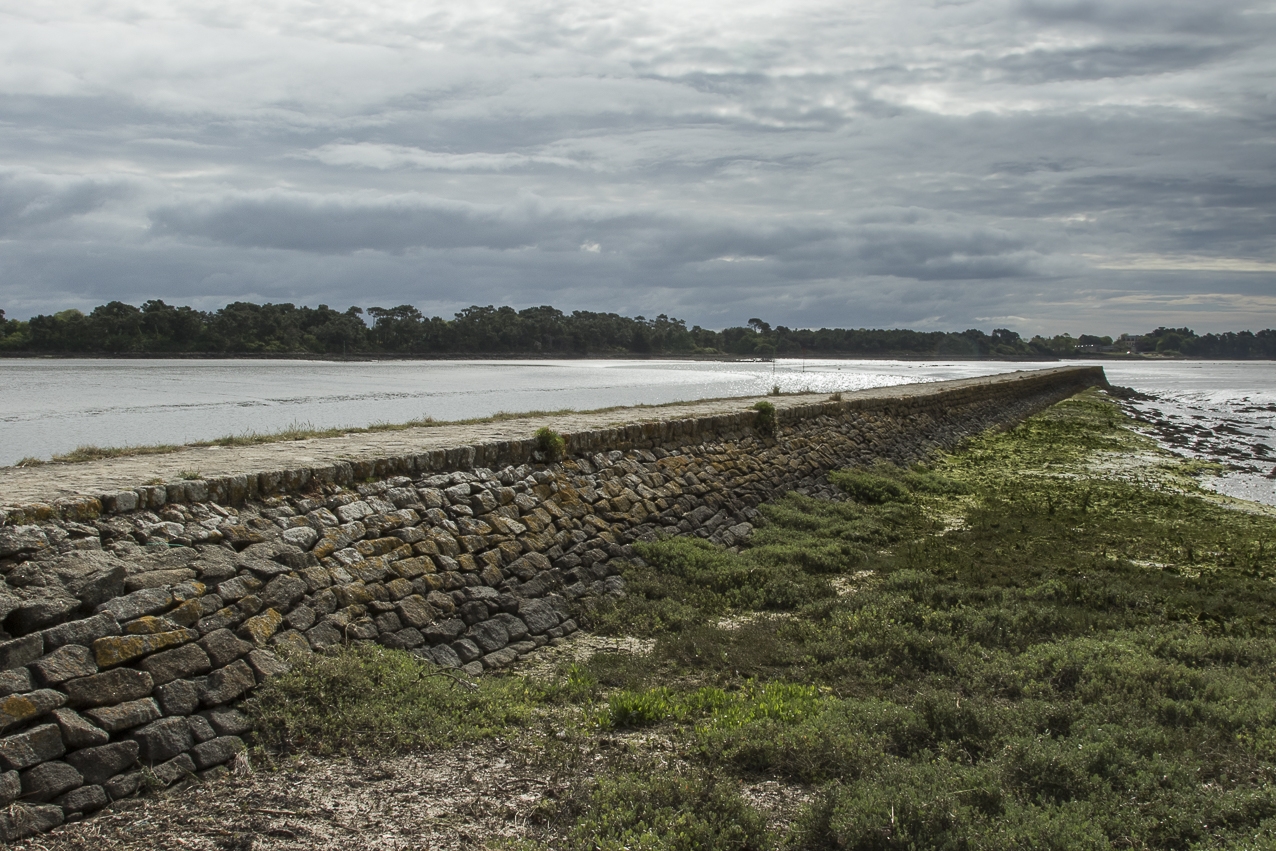 Chemin de halage à Pont l'Abbé. - A l'Image du Cap-Sizun